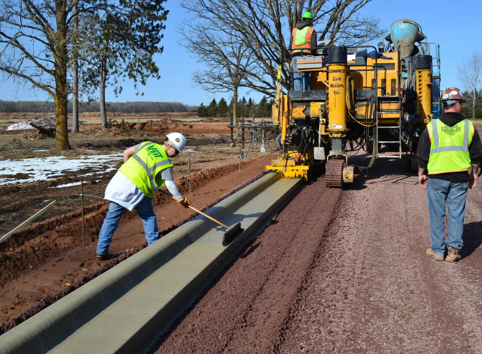 Different Methods and Means of Constructing Curb and Gutter